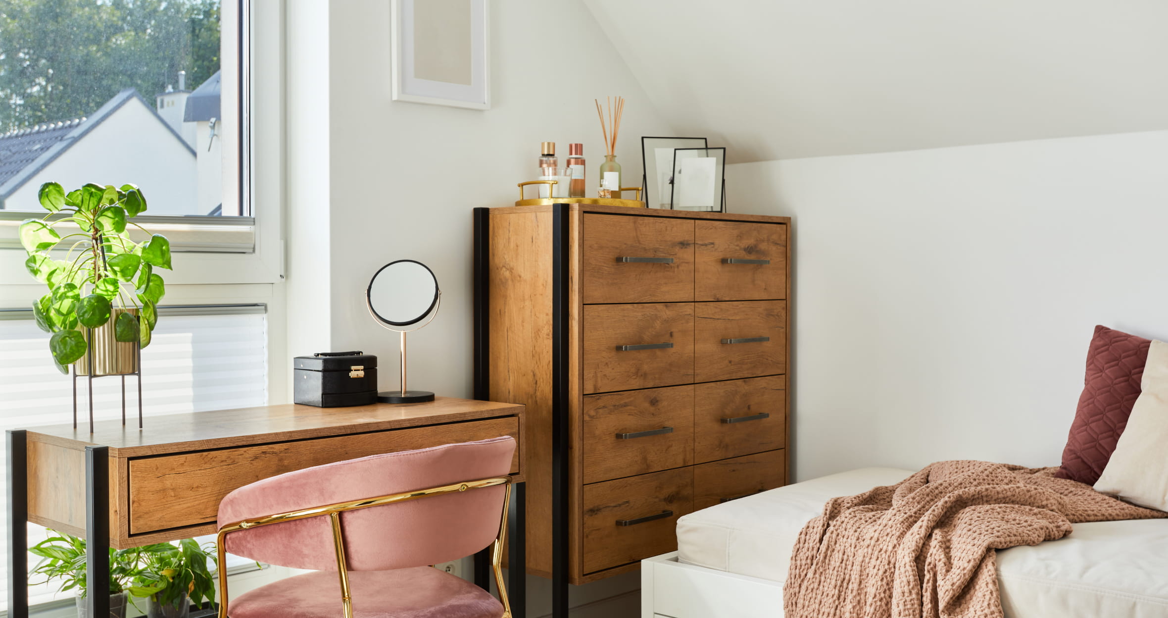 What Is an Efficiency Apartment? A Renter's Guide